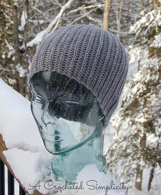 Ravelry: Reversible Basic Ribbed Beanie pattern by Jennifer Renaud