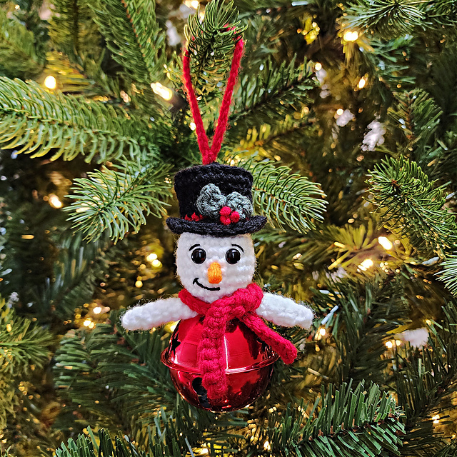Ravelry: Snowman Jingle Bell Ornament pattern by Jennifer Renaud
