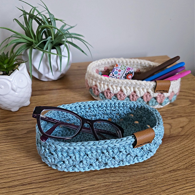Ravelry: Crochet Glasses Holder pattern by Jennifer Renaud