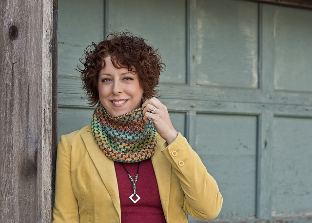 Ravelry: Crossed Keys DK Cowl pattern by Jenny Monteleone