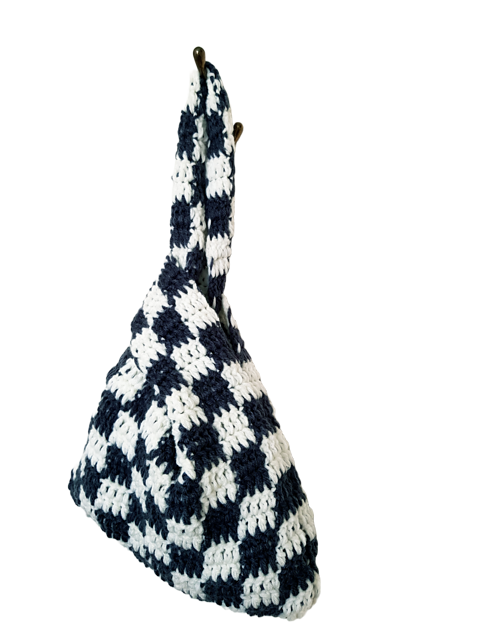 Ravelry: Checkered Knot Bag pattern by Sharon Goodwin