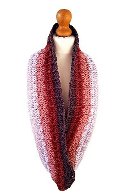 Ravelry: Ombre Infinity Scarf pattern by Sharon Goodwin