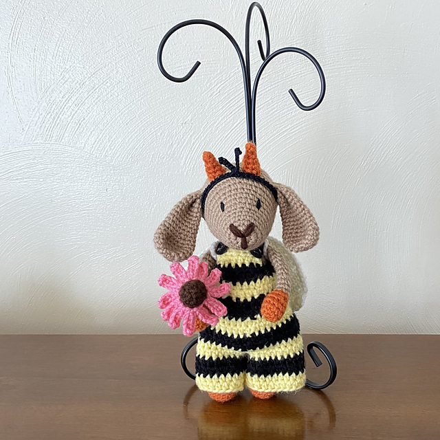 Ravelry: Carl the Goat pattern by Jessica Pittman