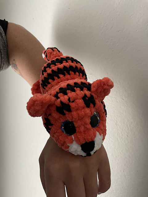 Ravelry: No Sew Tiger pet pattern by Jessica Brewer
