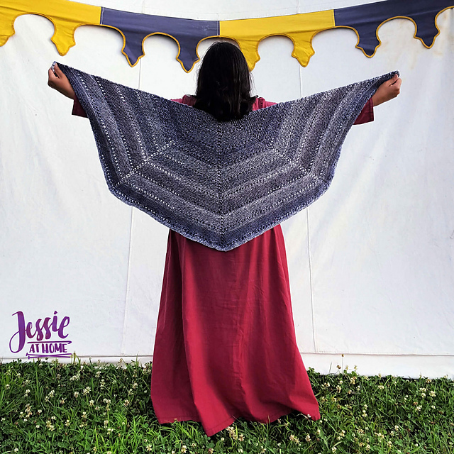Ravelry: Connect the Dots pattern by Jessie Rayot