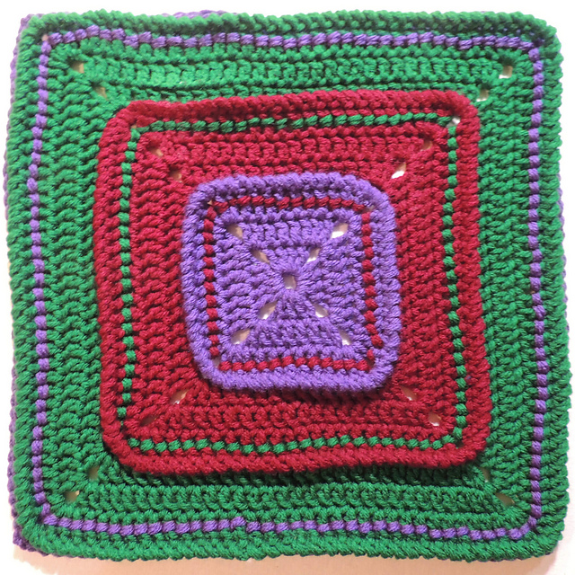 Ravelry: Layered Cake Square pattern by Jessie Rayot