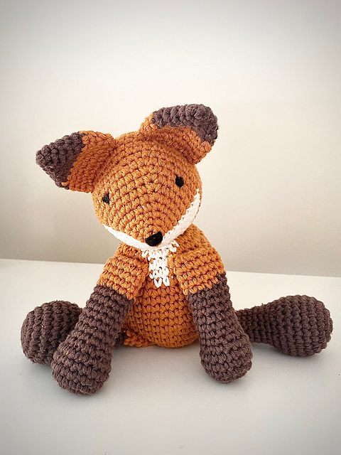 Ravelry: Arty the Fox pattern by Jessica Aitken