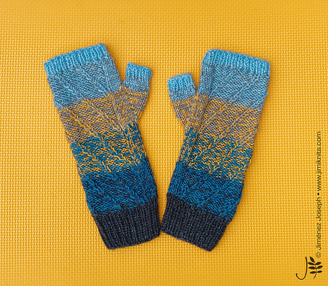 Ravelry: Offside Mitts pattern by Jimenez Joseph