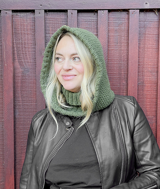 Ravelry: Snowy Morning Hood pattern by Lena Skvagerson