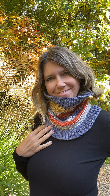 Ravelry: Scrappy Slip Stitch Cowl pattern by Jackie Henderson