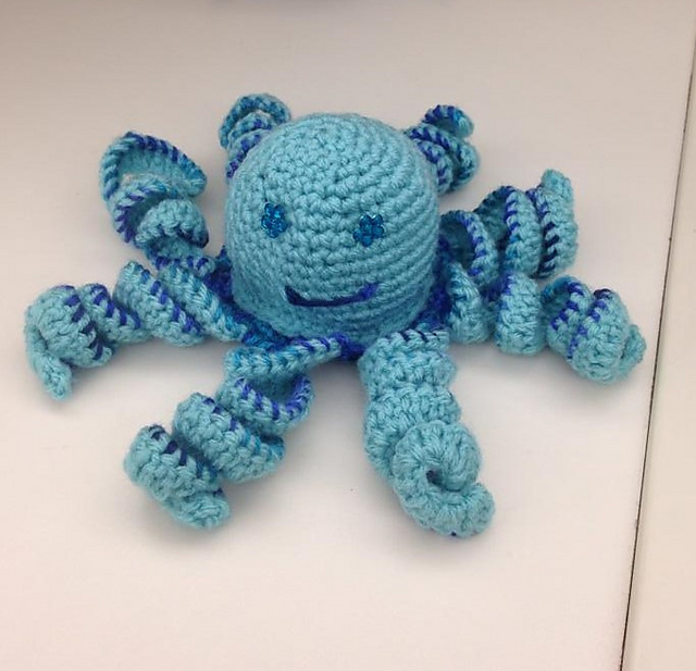 Ravelry: Octavia Octopus pattern by Jennifer Raines