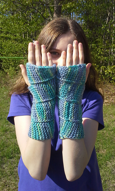 Ravelry: Helix Mitts for the Loom pattern by Joann Gay