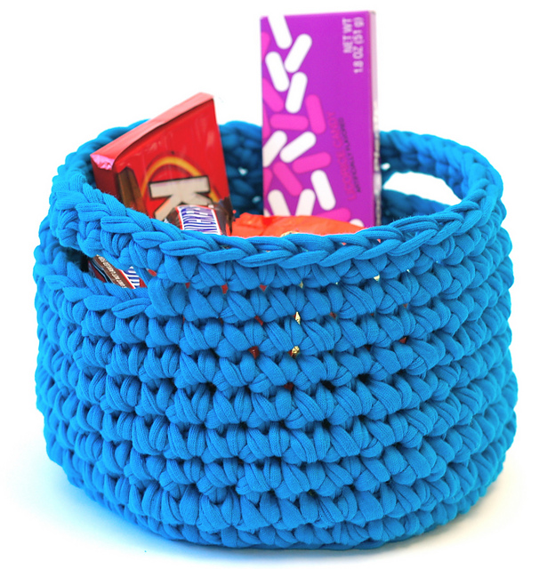 Ravelry: Crochet Candy Basket pattern by Candice Bledsoe