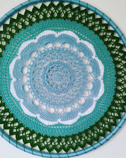 Ravelry: Cockle shell mandala Wall hanging pattern by Addicted 2 The Hook