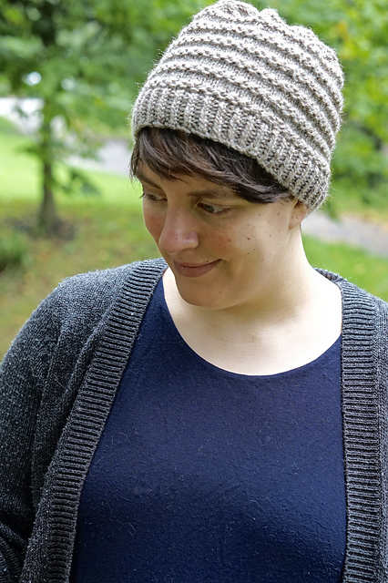 Ravelry: Cherry Rascal pattern by Joeli