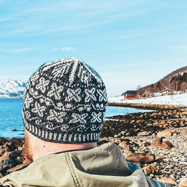 Ravelry: Vinterfjord (Romjul 2021) pattern by Jørgen Johnsen