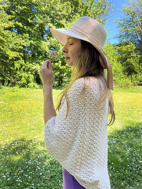 Ravelry: Amorette Cocoon Cardigan pattern by Jolly Lizard