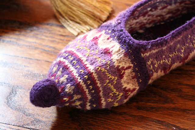 Ravelry: Aladdin Slippers pattern by Joanne Yordanou