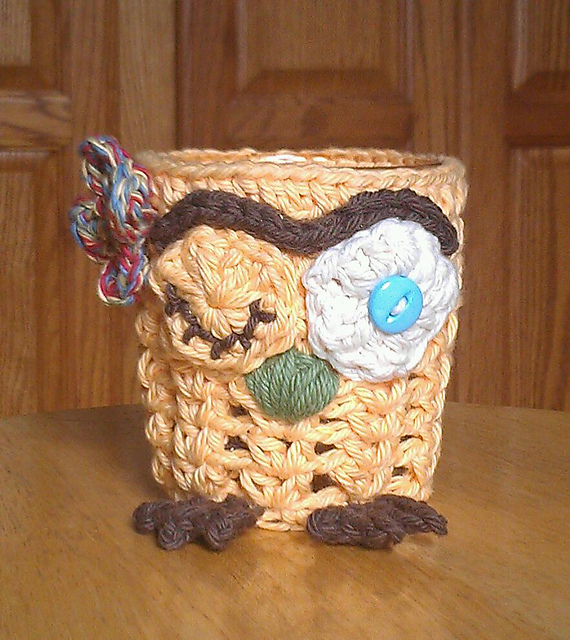 Ravelry: Winking Owl Cup Cozy pattern by Jonna Ventura