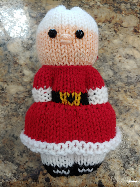 Ravelry: Loom Knitted Mrs Claus pattern by Jen Tipton
