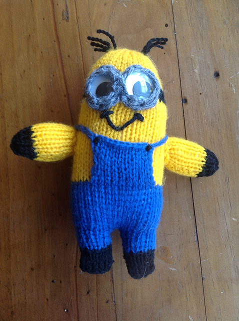 Ravelry: "Despicable Me" 2 Eyed Minion pattern by The Knit Guru