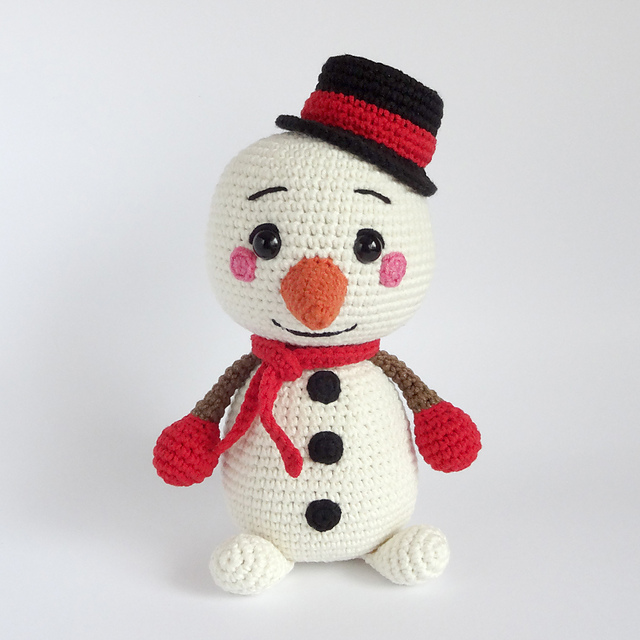 Ravelry: Steve the Snowman pattern by Yuliia Matiienko