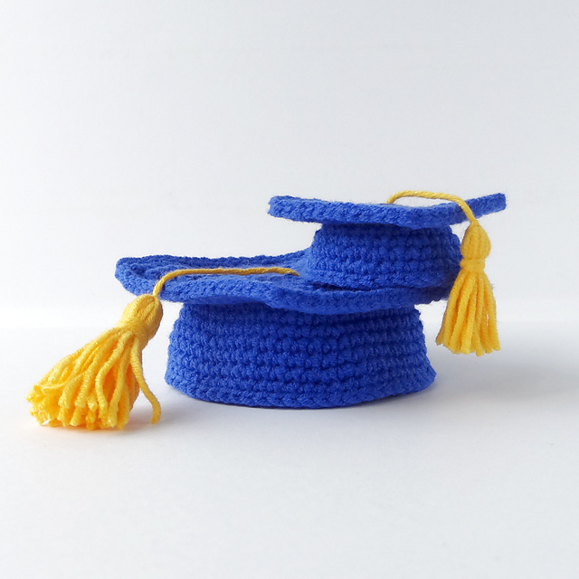 Ravelry: Graduation cap pattern by Yuliia Matiienko