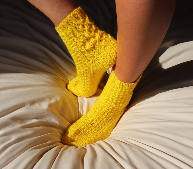 Ravelry: Sun Puddle pattern by JuliaH