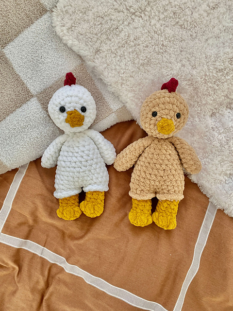 Ravelry: Plushie Chicken pattern by Juliane Heise