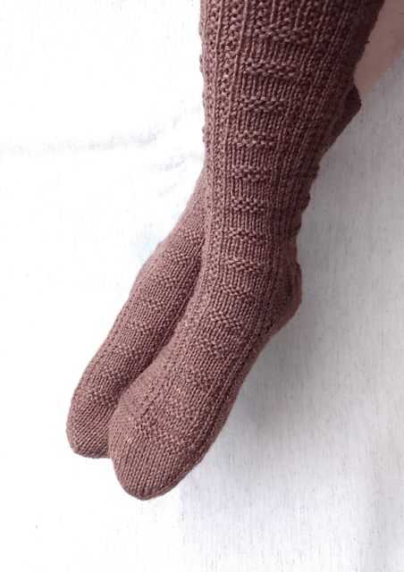 Ravelry: Ladders Socks pattern by Juli.colores