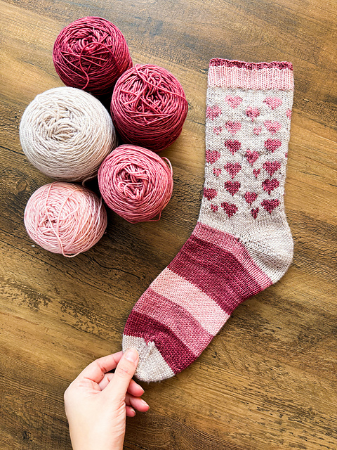 Ravelry: Fading Hearts pattern by Twin Stitches Designs