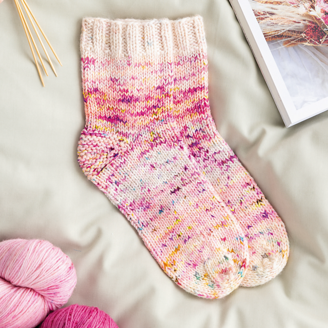 Ravelry: Scrappy Faded Socks pattern by Twin Stitches Designs