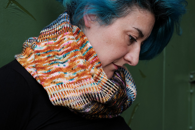 Ravelry: Fall Attraction pattern by Julie Knits in Paris