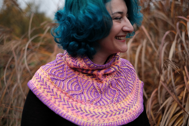 Ravelry: Forward pattern by Julie Knits in Paris