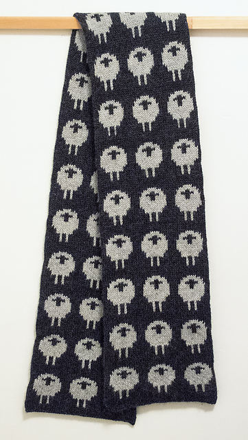 Ravelry: AnnieBakerDesigns' Stranded Sheep Scarf