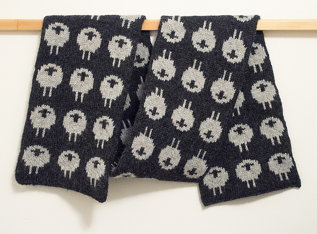 Ravelry: AnnieBakerDesigns' Stranded Sheep Scarf