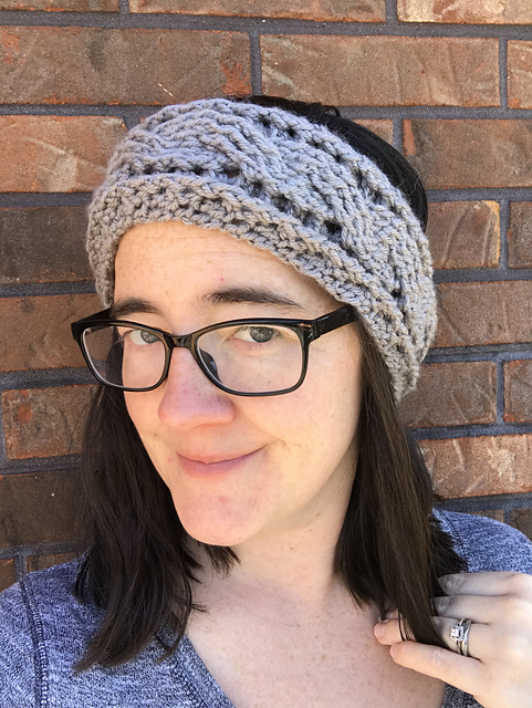 Ravelry: Cozy Cabled Ear Warmer pattern by Erin Toews