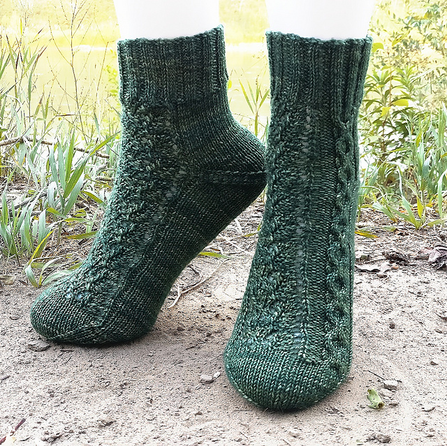 Ravelry: Kodama pattern by Mallory Caudron