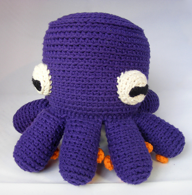 Ravelry: Cube Octopus pattern by Skeins Away (Emma Field)