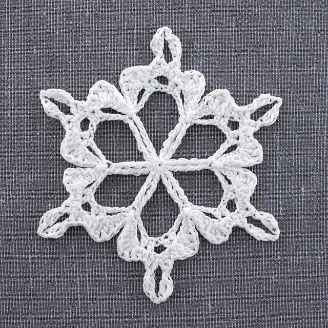 Ravelry: London Plane Snowflake pattern by Jessica Wifall