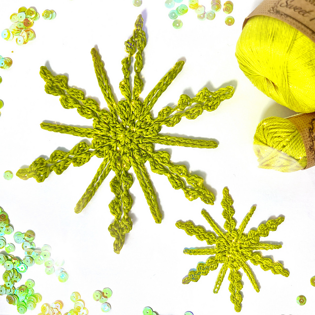 Ravelry: Parakeet Snowflake pattern by Jessica Wifall