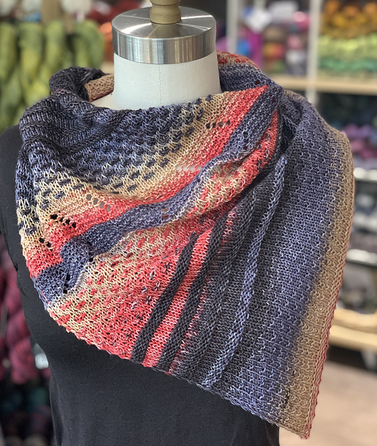 Ravelry: Bad Apple pattern by Laura Rasmussen