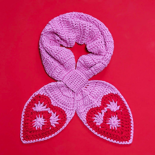 Ravelry: Heartstopper Scarf pattern by Katie Jones Knit