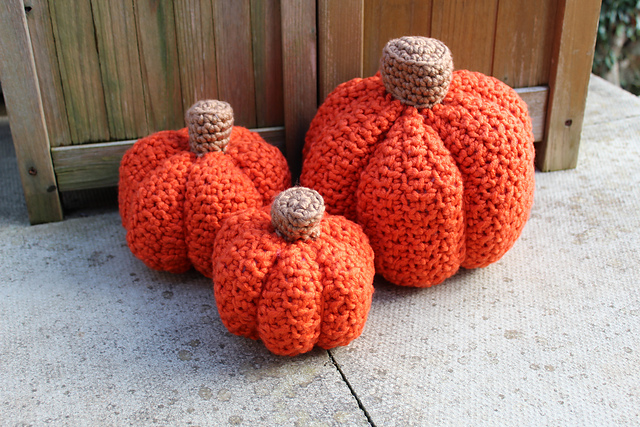 Ravelry: Life-sized Chunky Pumpkins pattern by Heather C Gibbs (KCACO.UK)