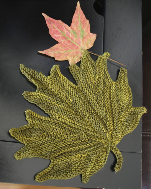 Ravelry: KCCknitntiggy's Decorative knitted maple Leaf