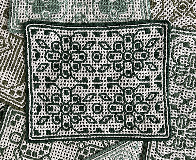 Ravelry: Bali Reflections Placemats pattern by Karin Eckersberg