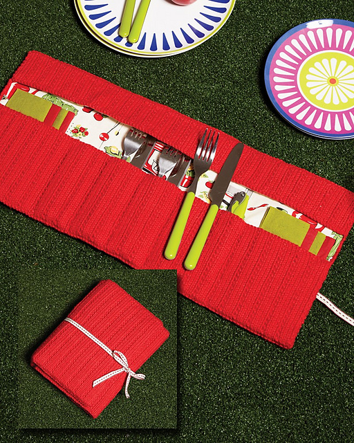 Ravelry: #32 Cutlery Roll pattern by Debbie Bliss