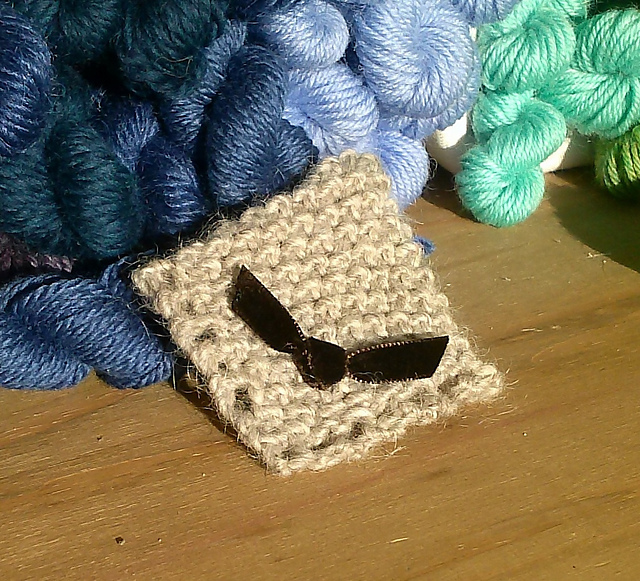 Ravelry: KNITNKAB00DLE's Seed stitch corner bookmark