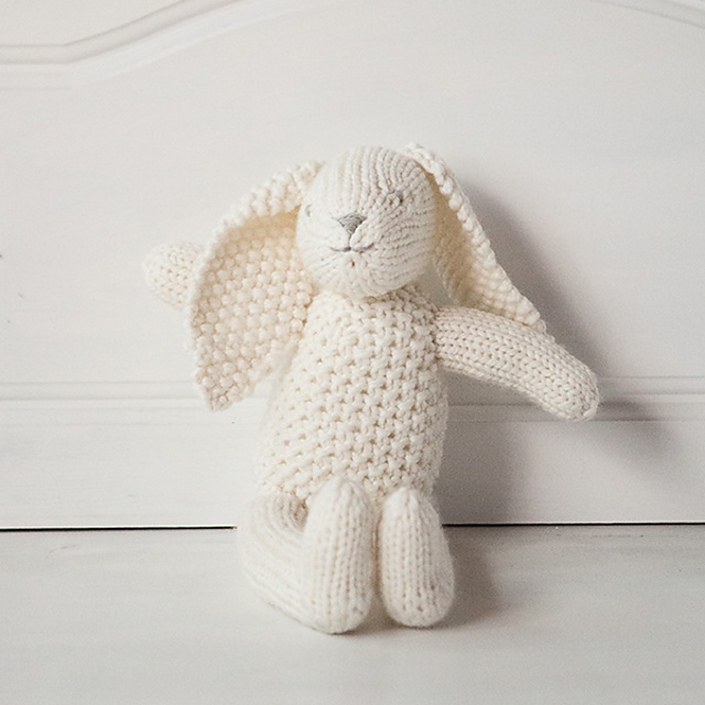 Ravelry: Snowy Bunny pattern by Emily Kintigh