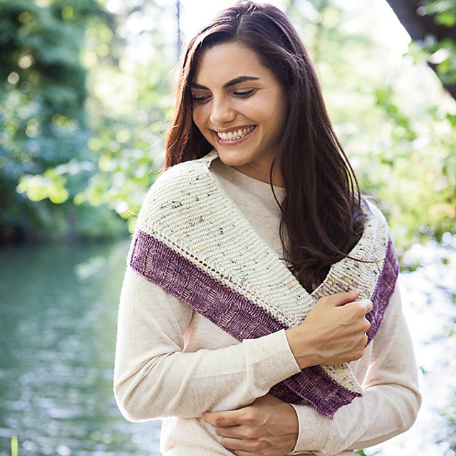 Ravelry: Eponine Shawlette pattern by Faith Schmidt